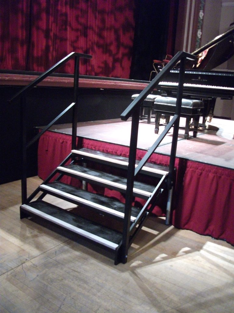 Modular staging Steeldeck Set-up instructions and handling