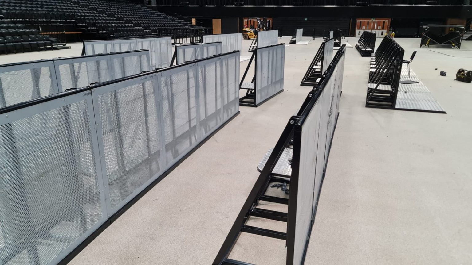 Pit barrier - Stage Solutions